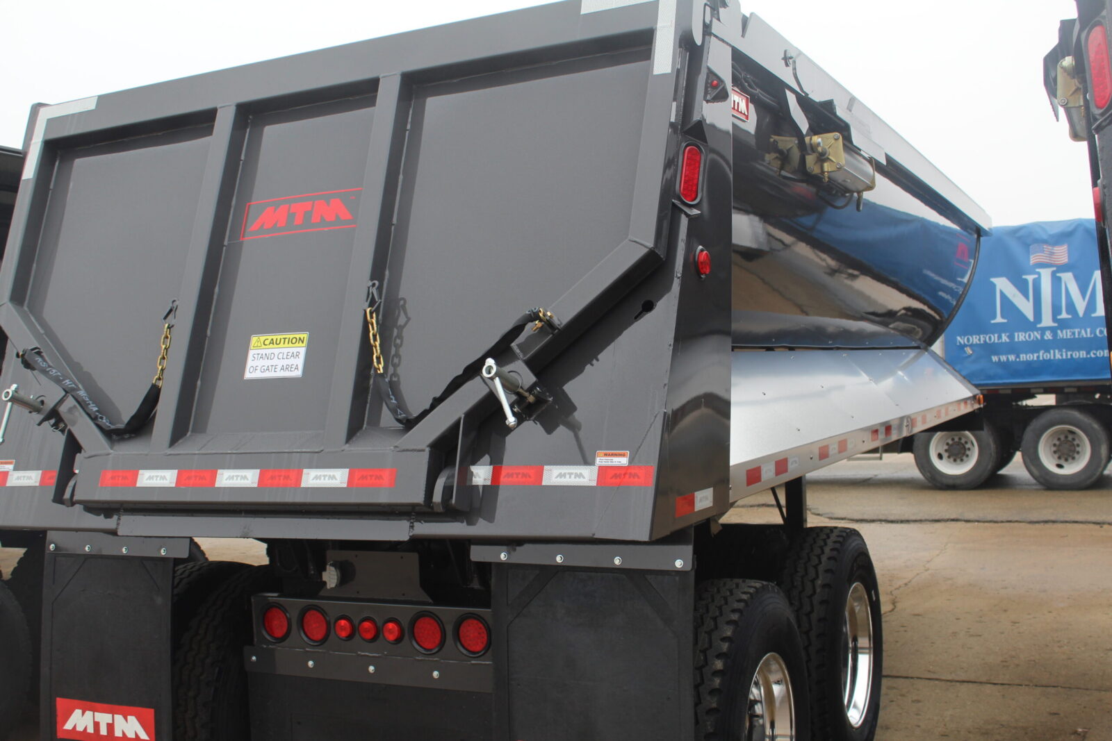 23' Half Round | Quarter Frame T213 For Sale - MTM Trailers
