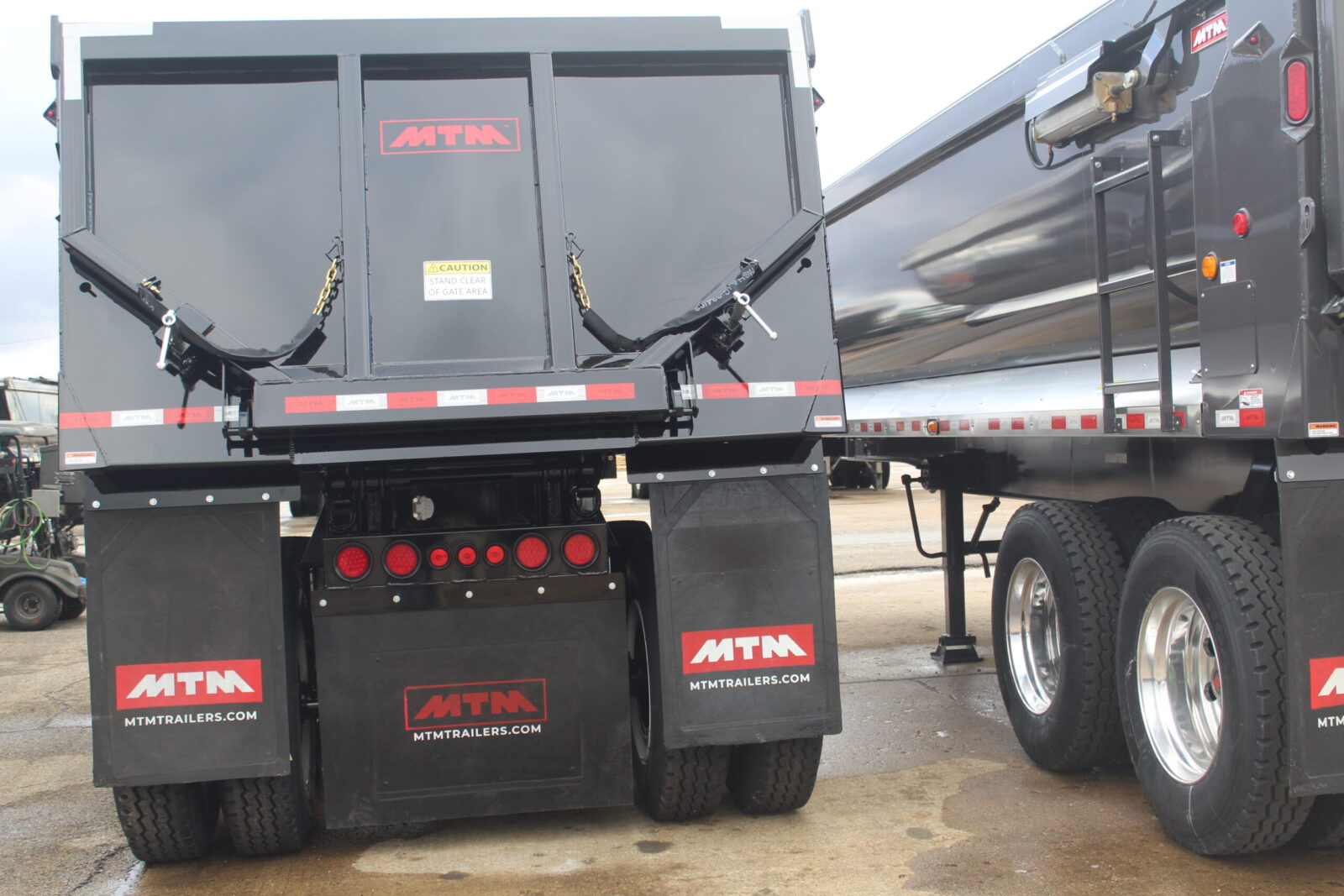 23' Half Round | Quarter Frame T277 For Sale - MTM Trailers